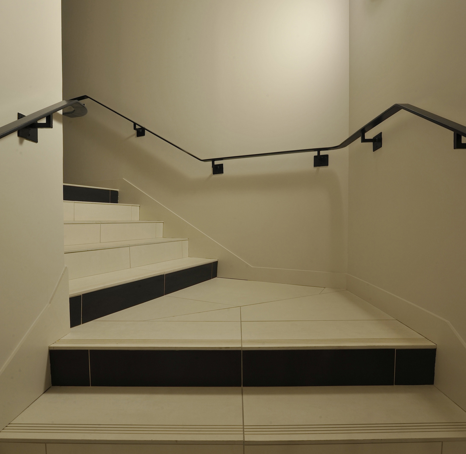 RF0676: Le Tsuba Hotel > Modular length (inch)