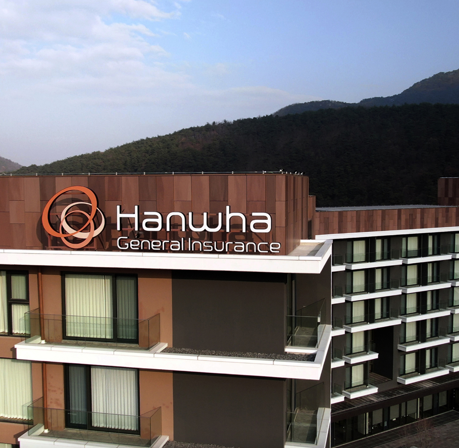 RF0870: Hanwha General Insurance Training Centre > View tile series