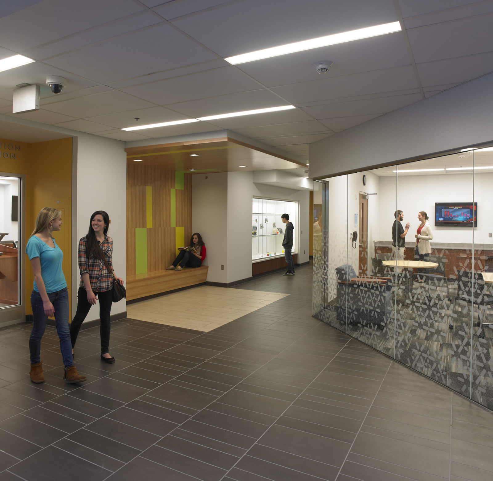 RF0566: Canisius College Science Hall > Modular length (inch)