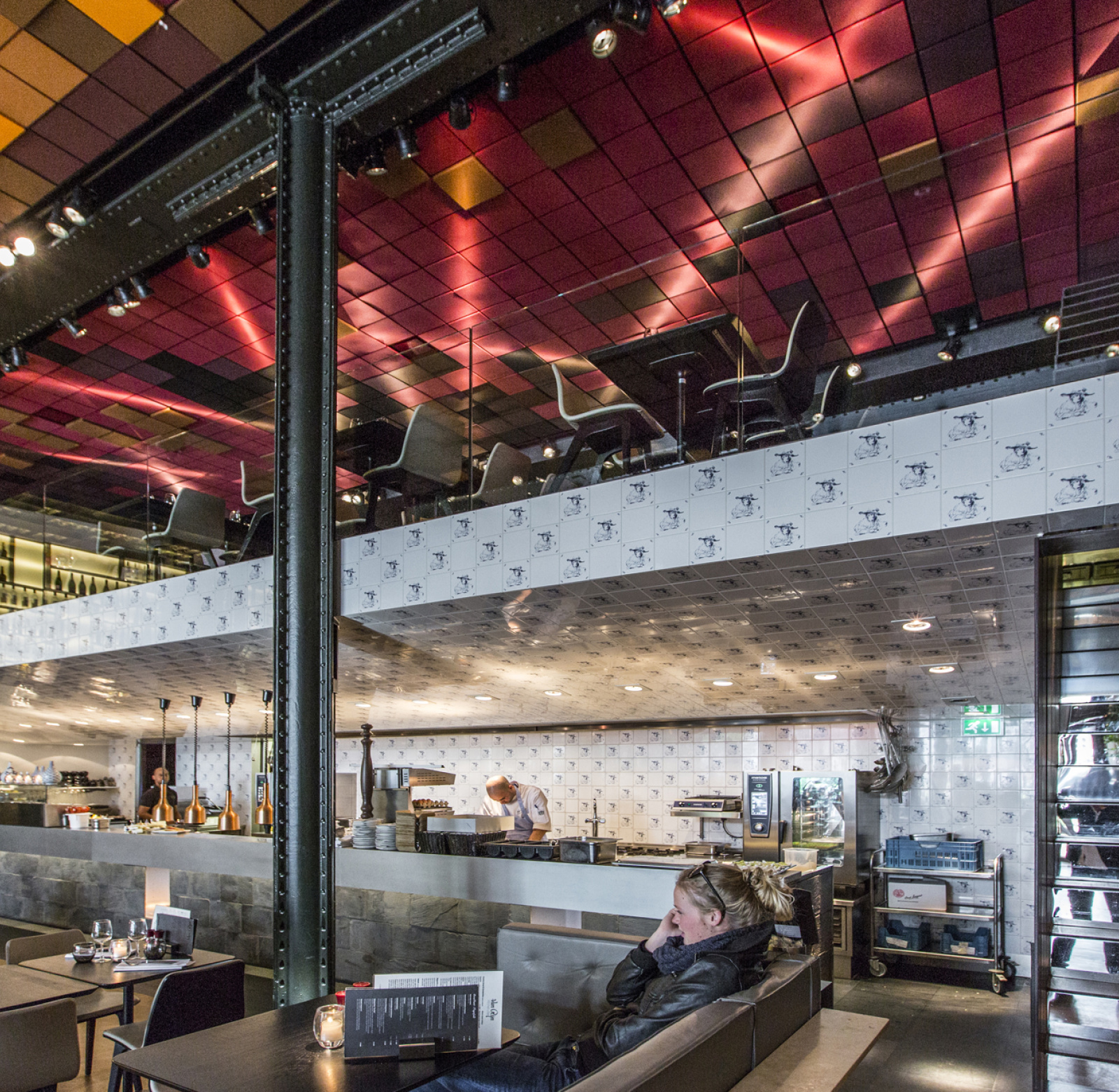 RF0556: Kitchen & Bar Van Rijn > Modular length (inch)