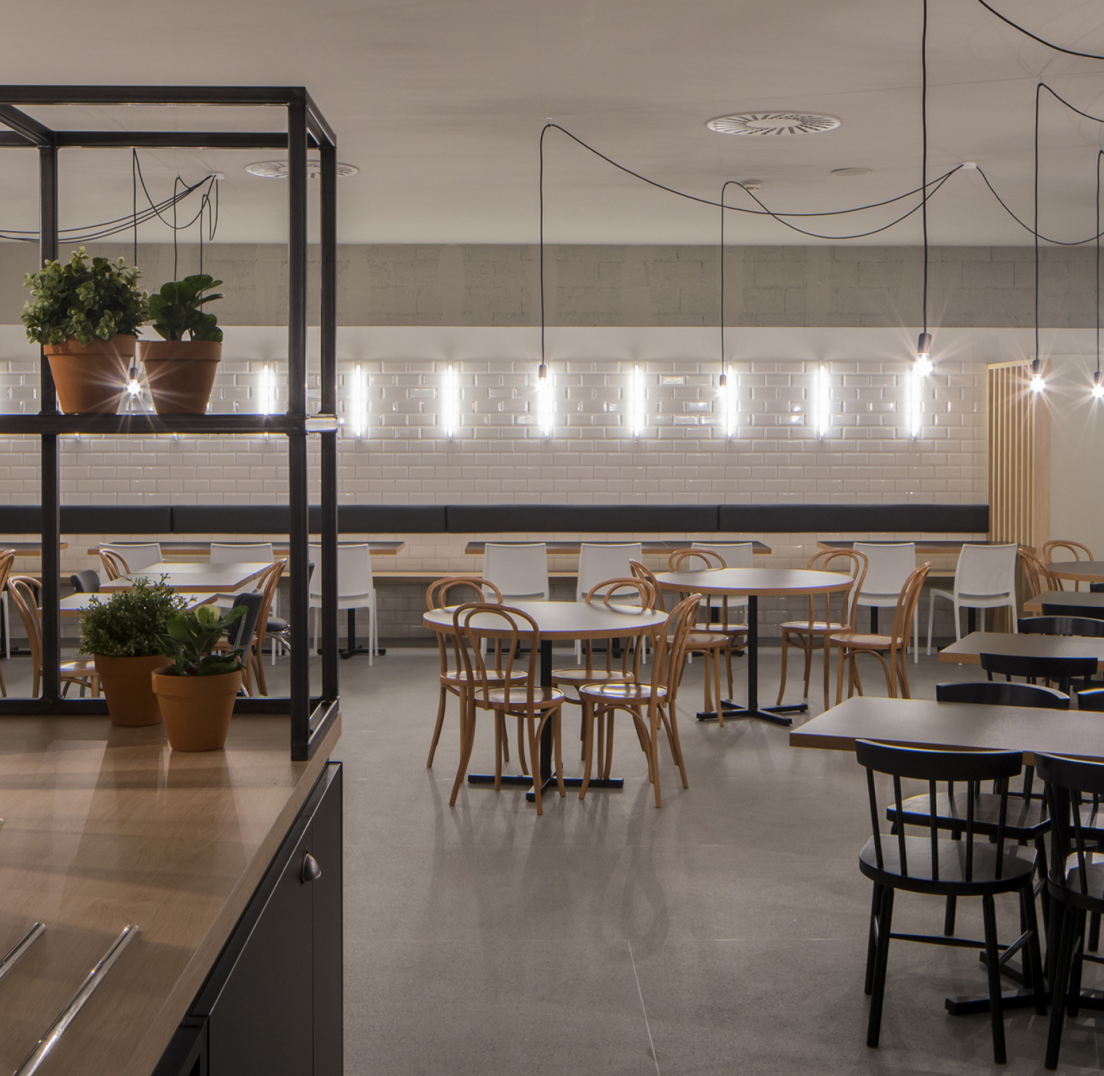 RF0656: Roadside living room > View tile series