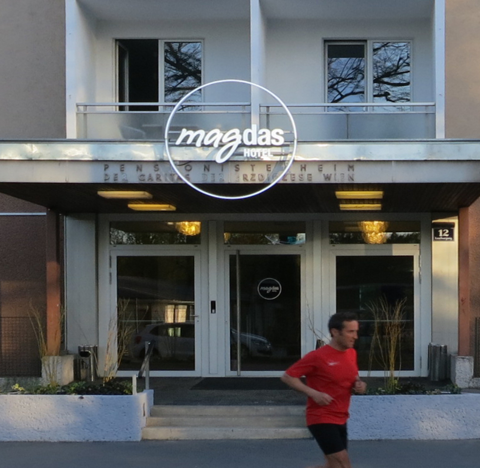 RF0663: Magdas Hotel > Modular length (inch)