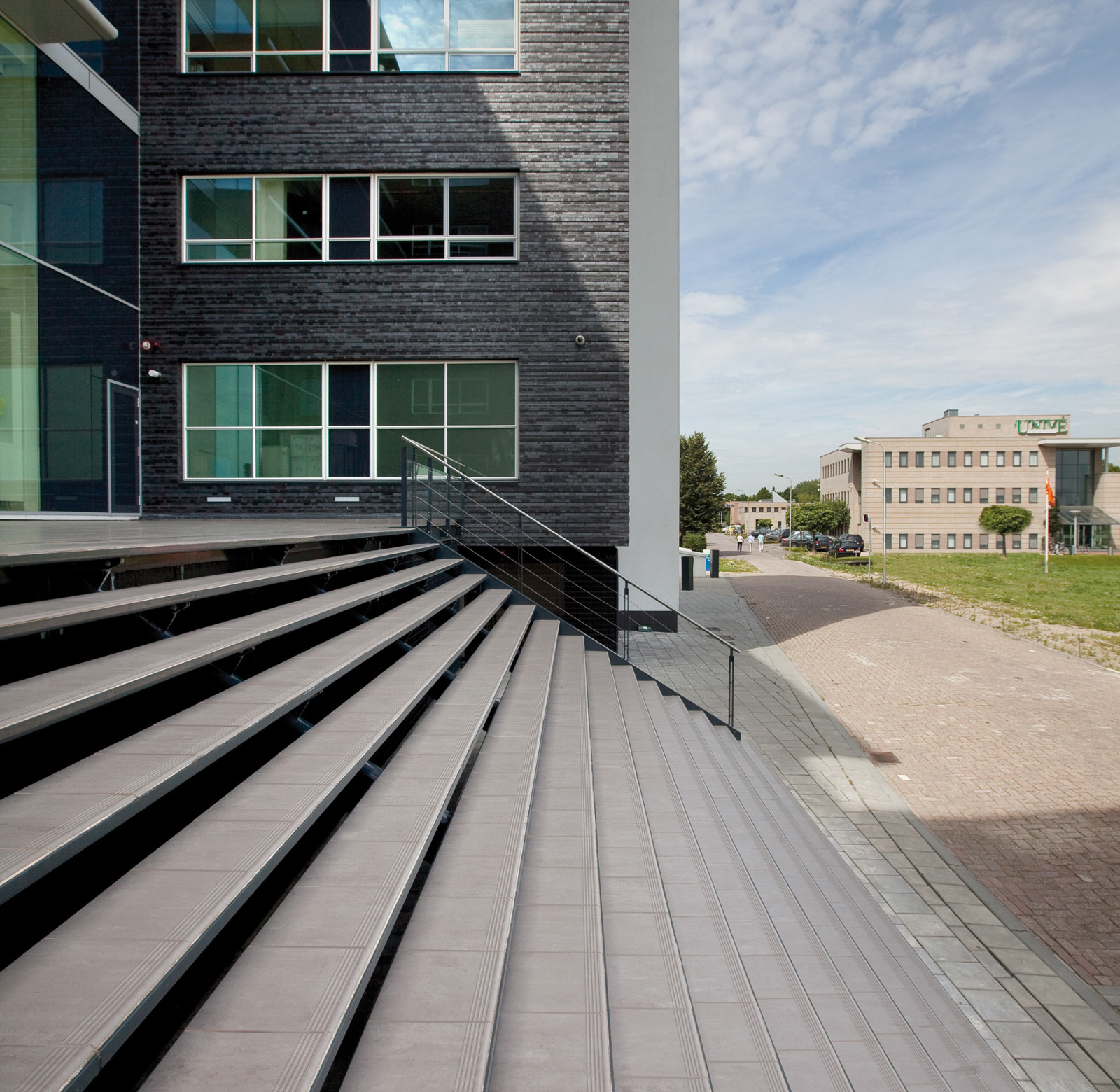 RF0369: UNIT4 N.V. > Modular length (inch)