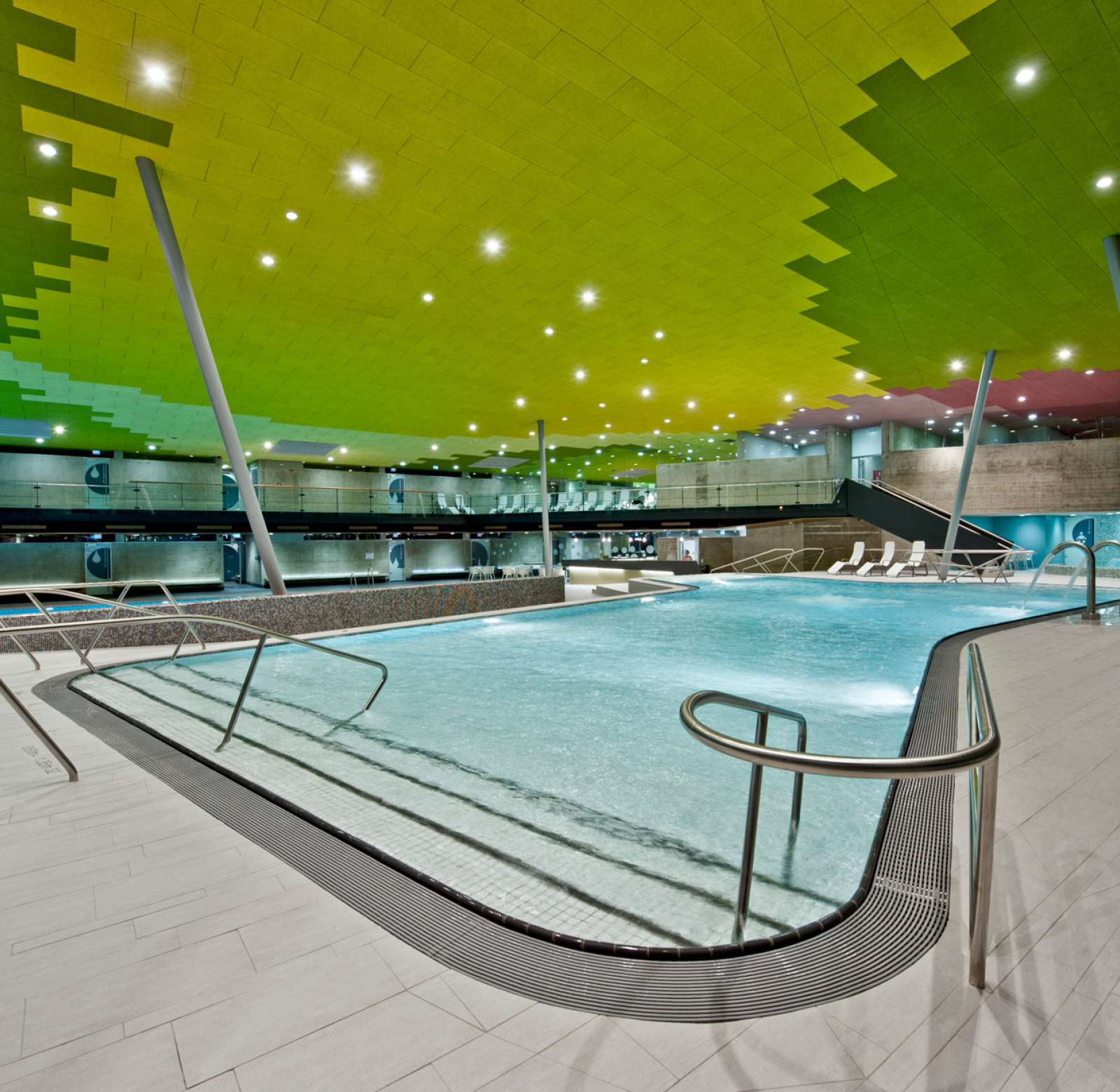 RF0408: Pool Syrdall Schwemm > Modular length (inch)
