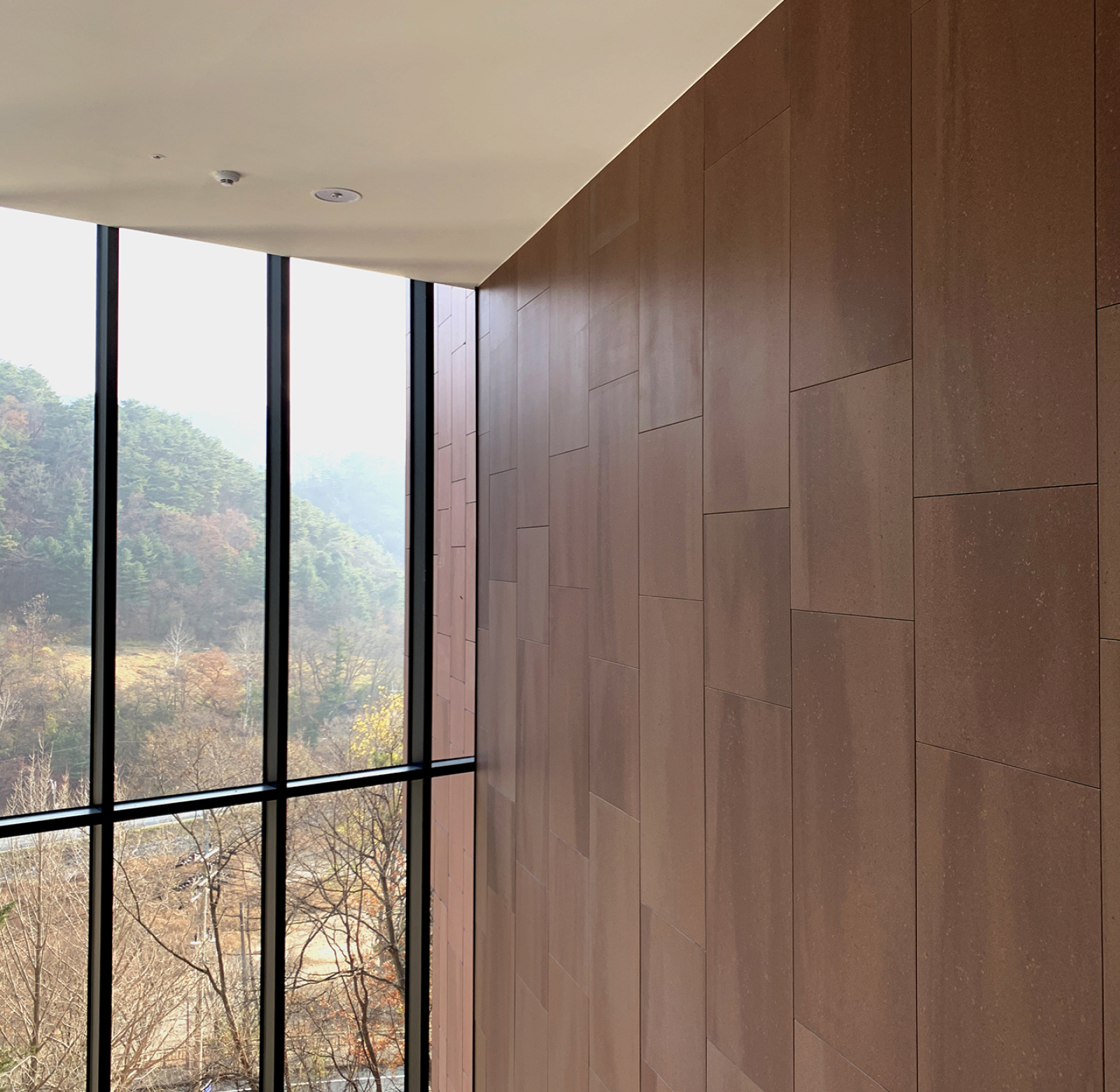 RF0870: Hanwha General Insurance Training Centre > View tile series