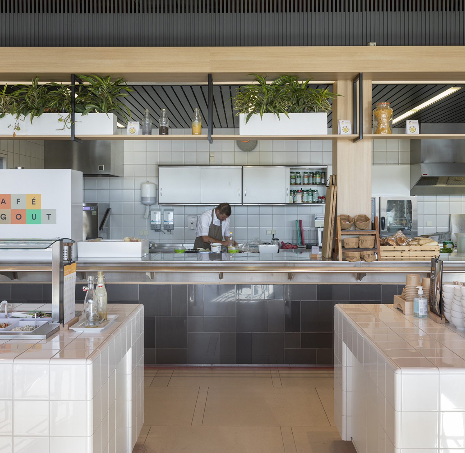 RF0909: Koninklijke Mosa canteen > Modular length (inch)