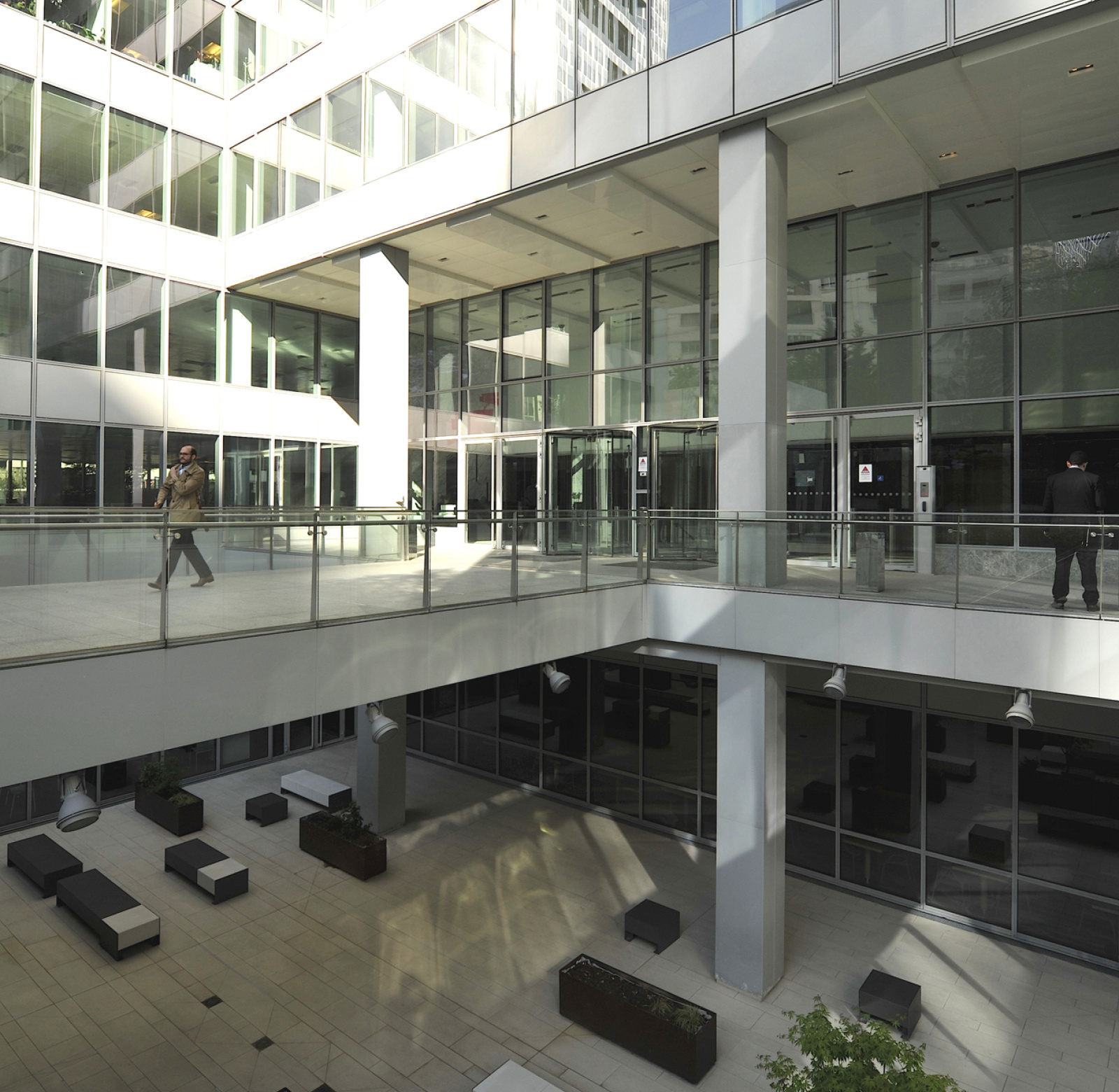 RF0574: Défense plaza > Modular length (inch)