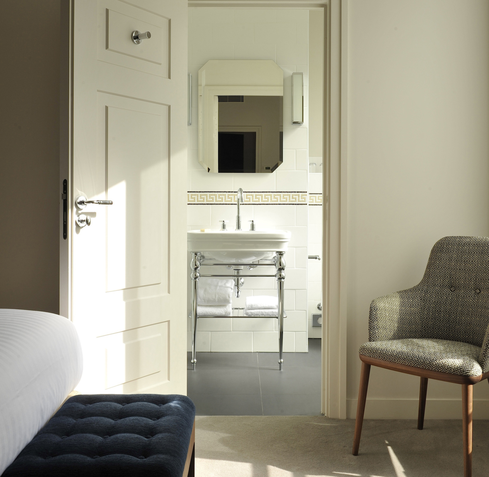 RF0676: Le Tsuba Hotel > Modular length (inch)