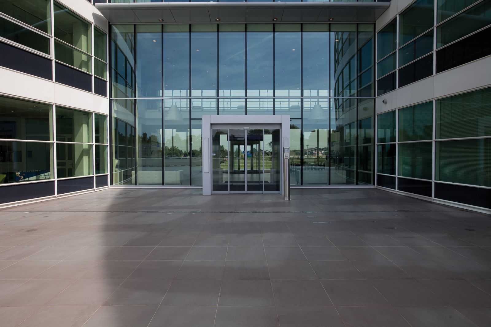 RF0369: UNIT4 N.V. > Modular length (inch)