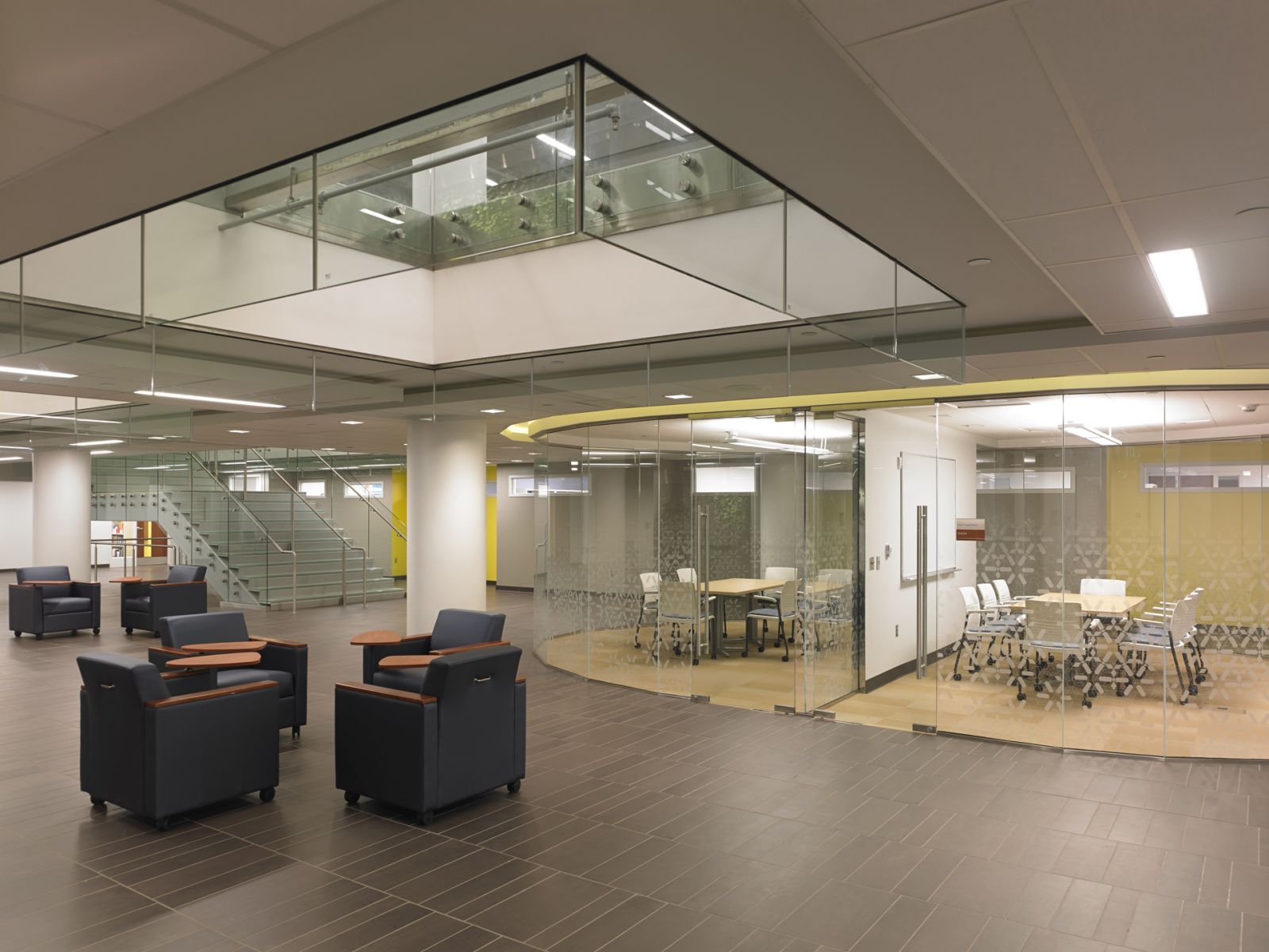 RF0566: Canisius College Science Hall > Modular length (inch)